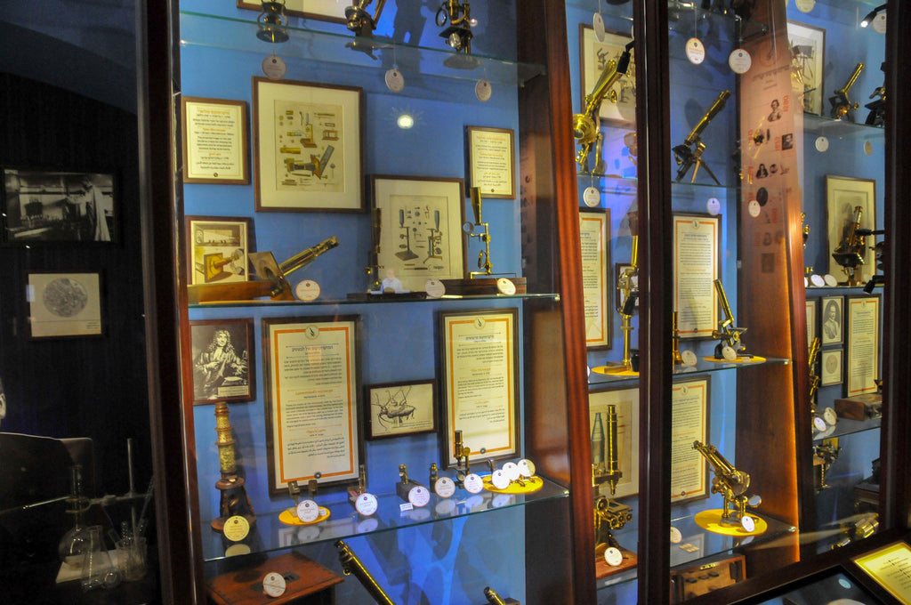 Who invented the microscope? — Microscopes.com.au